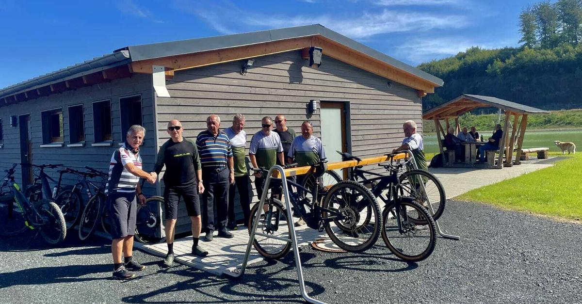 Hinterländer Mountainbiker entwerfen ihren eigenen Fahrradständer